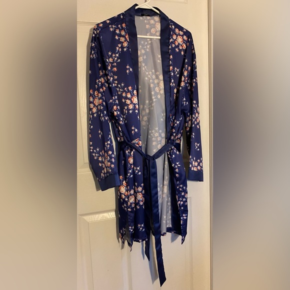 Morgan Lane | Intimates & Sleepwear | Morgan Lane Fitfabfun Robe | Poshmark